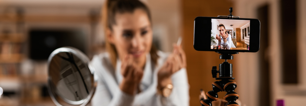 Essential Guide to UAE Influencer Licensing 2025 - Decisive Zone